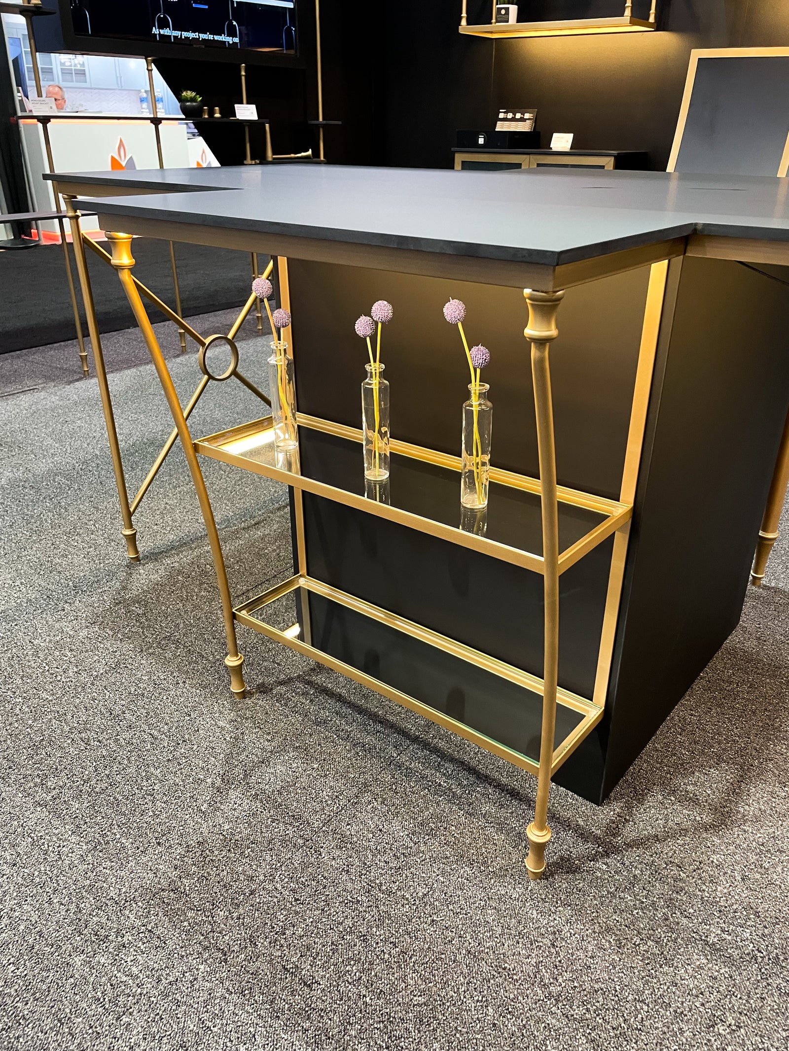 Tapered Island End Cap