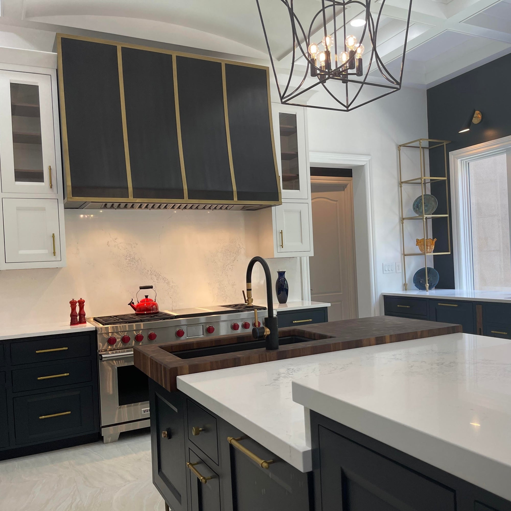Classic Range Hood